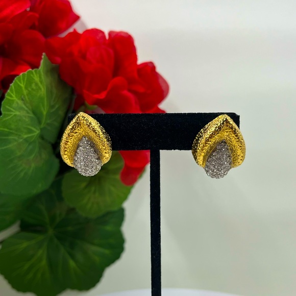 Butler | Jewelry | Butler Signed Vintage Dual Tone Clip On Earrings ...